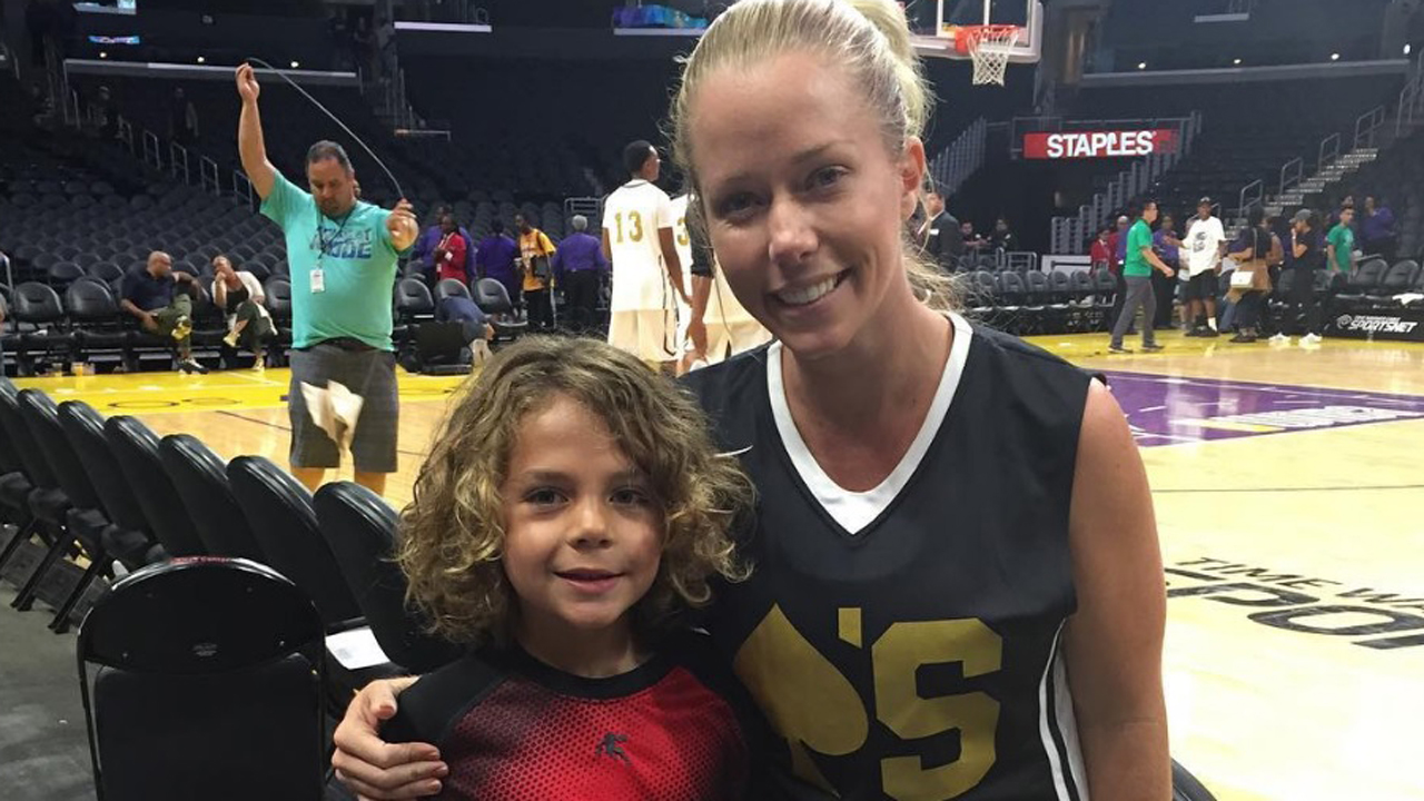 kendra wilkinson son
